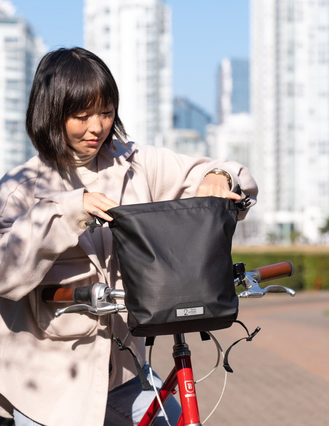 Dayliner Mini Handlebar Bag - Roll Top with Carry Strap – Two Wheel Gear